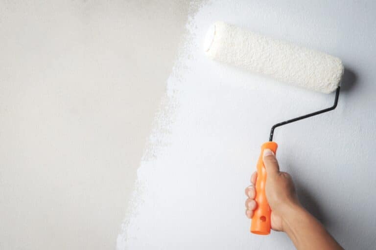 Paint Bubbling on Wall – Causes & Quick Fixes That Work